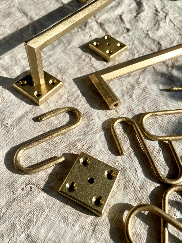 PYRA series, 18" cast bronze mitred handle, appliance pull, hanging ra ...