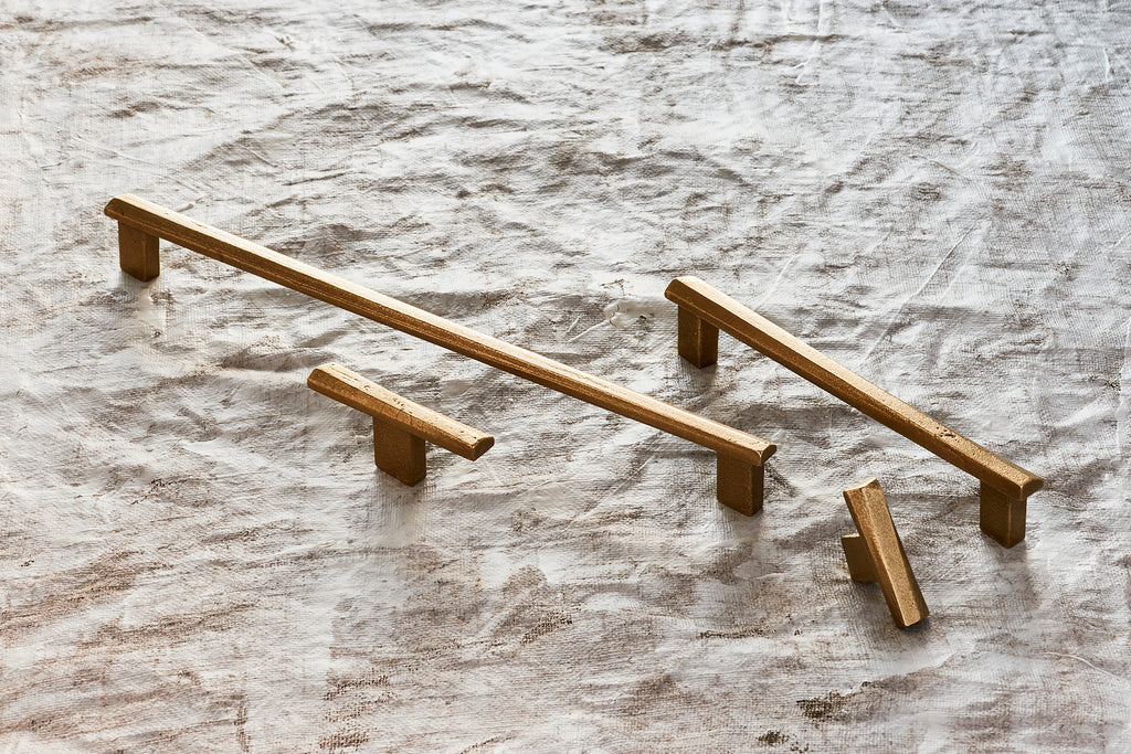 SKEW series 7" handle – Shayne Fox Hardware